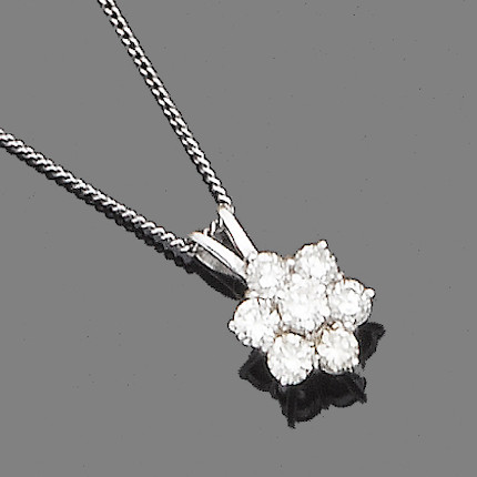 Bonhams : A diamond cluster pendant necklace