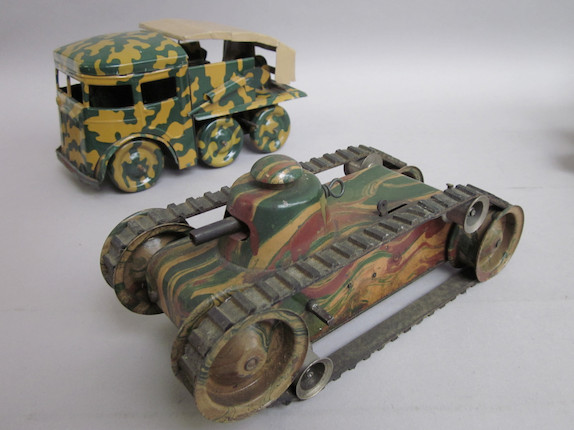 Bonhams : Marklin tinplate clockwork World War I style Tank 3