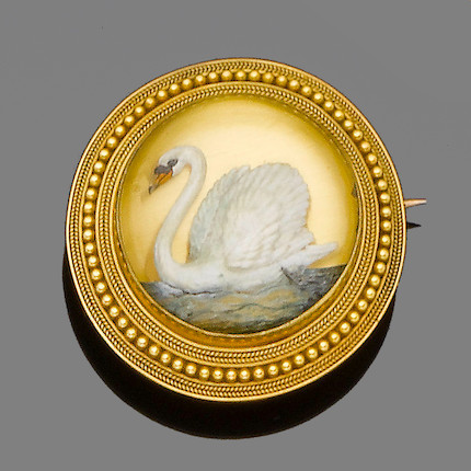 Bonhams : A reverse carved rock crystal intaglio brooch/pendant,