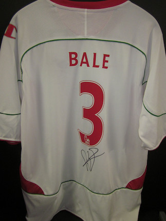Bonhams : Gareth Bale hand signed replica shirts