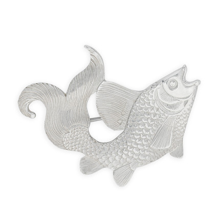 Bonhams : A silver 'Goldfish' brooch, Malcolm Appleby
