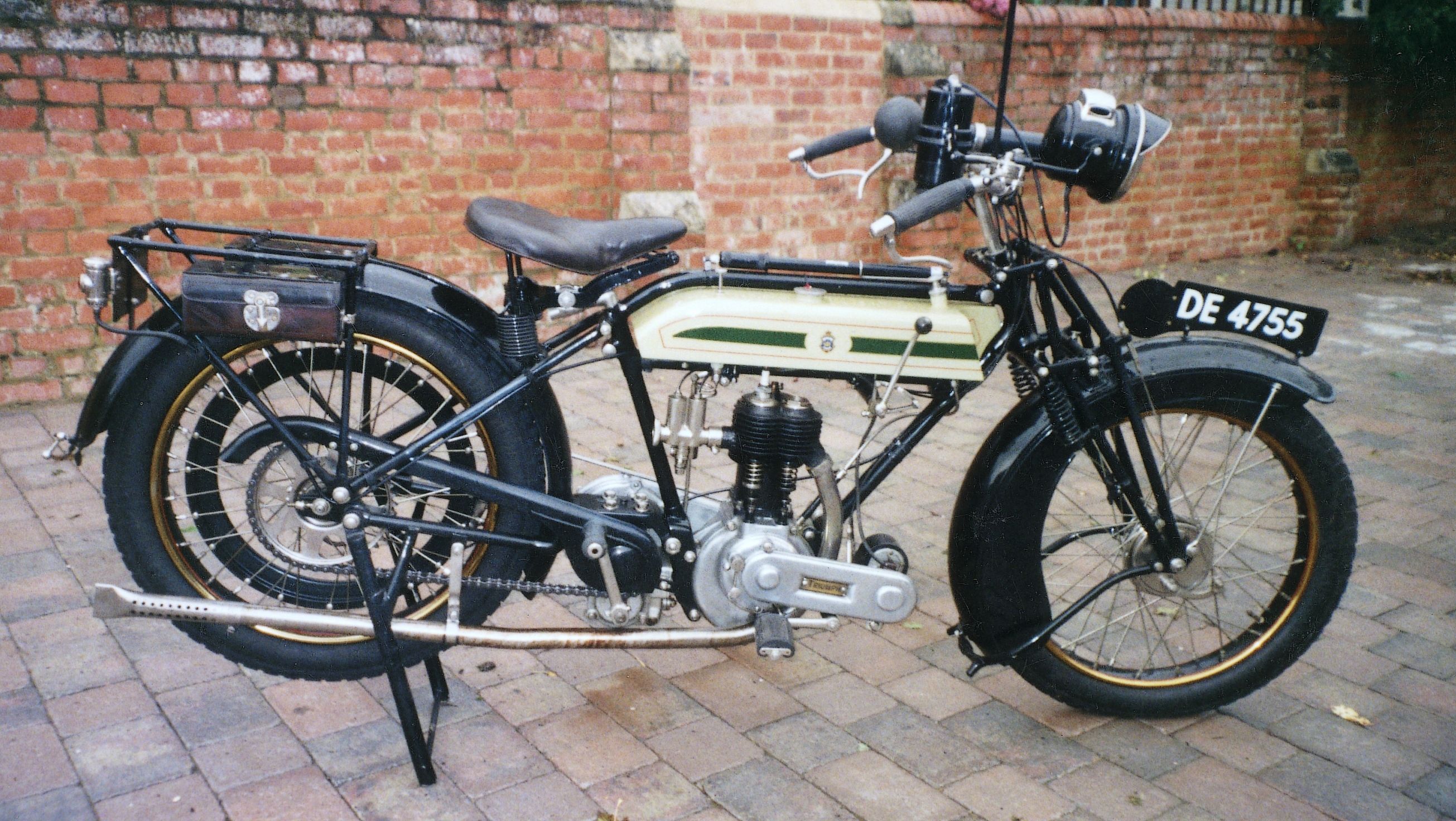 Bonhams Cars : 1925 Triumph 550cc SD Frame no. 342239 Engine no. 103811