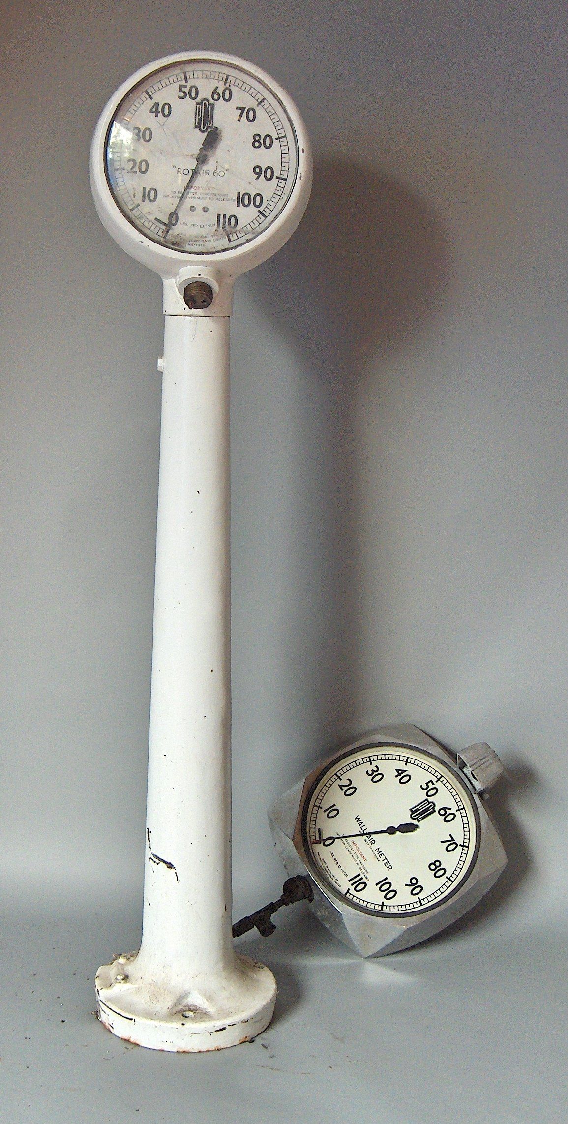 Bonhams Cars : A PCL 'Rotair 60' air tower,