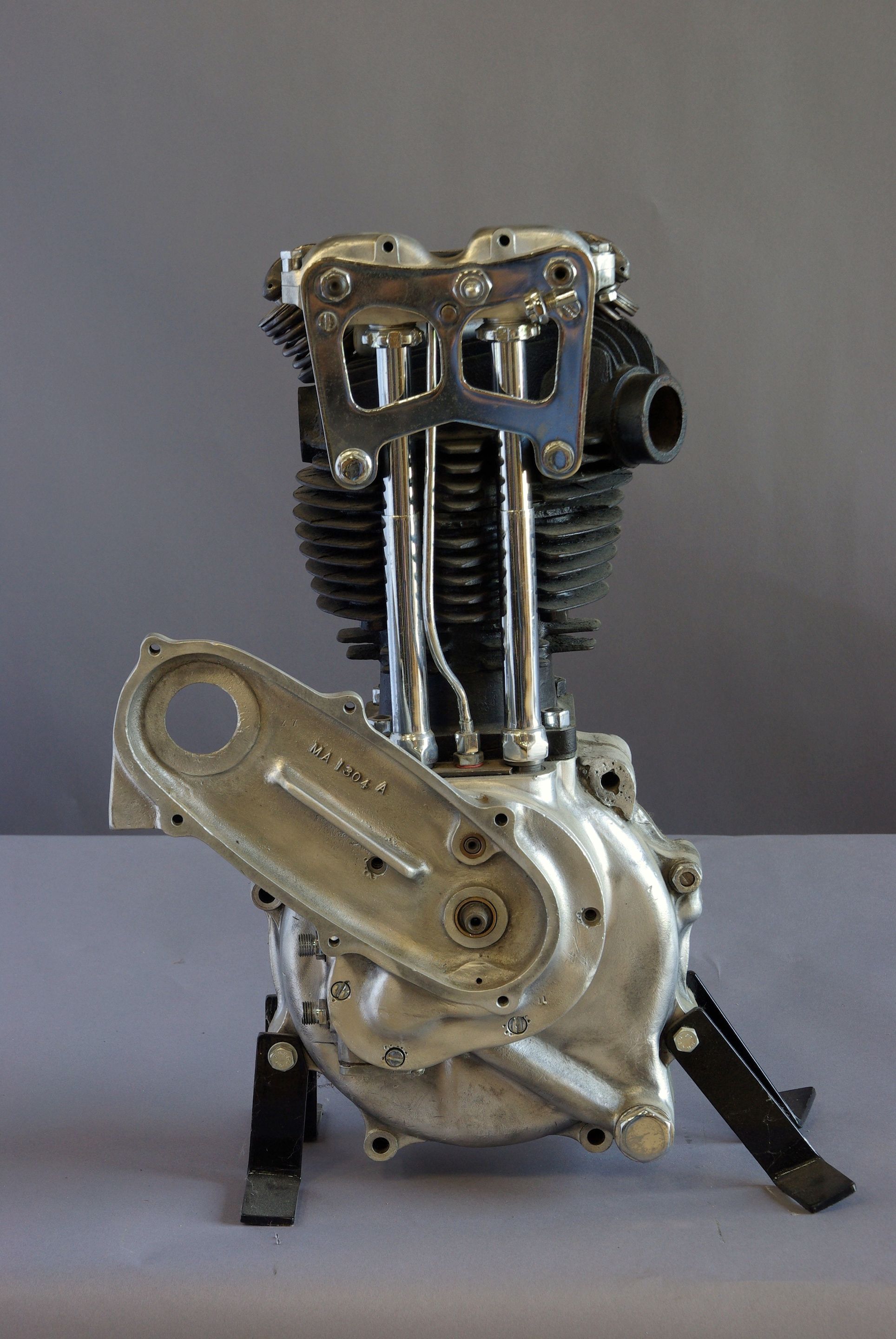 Bonhams Cars : c.1929 Sturmey Archer 500cc OHV engine,