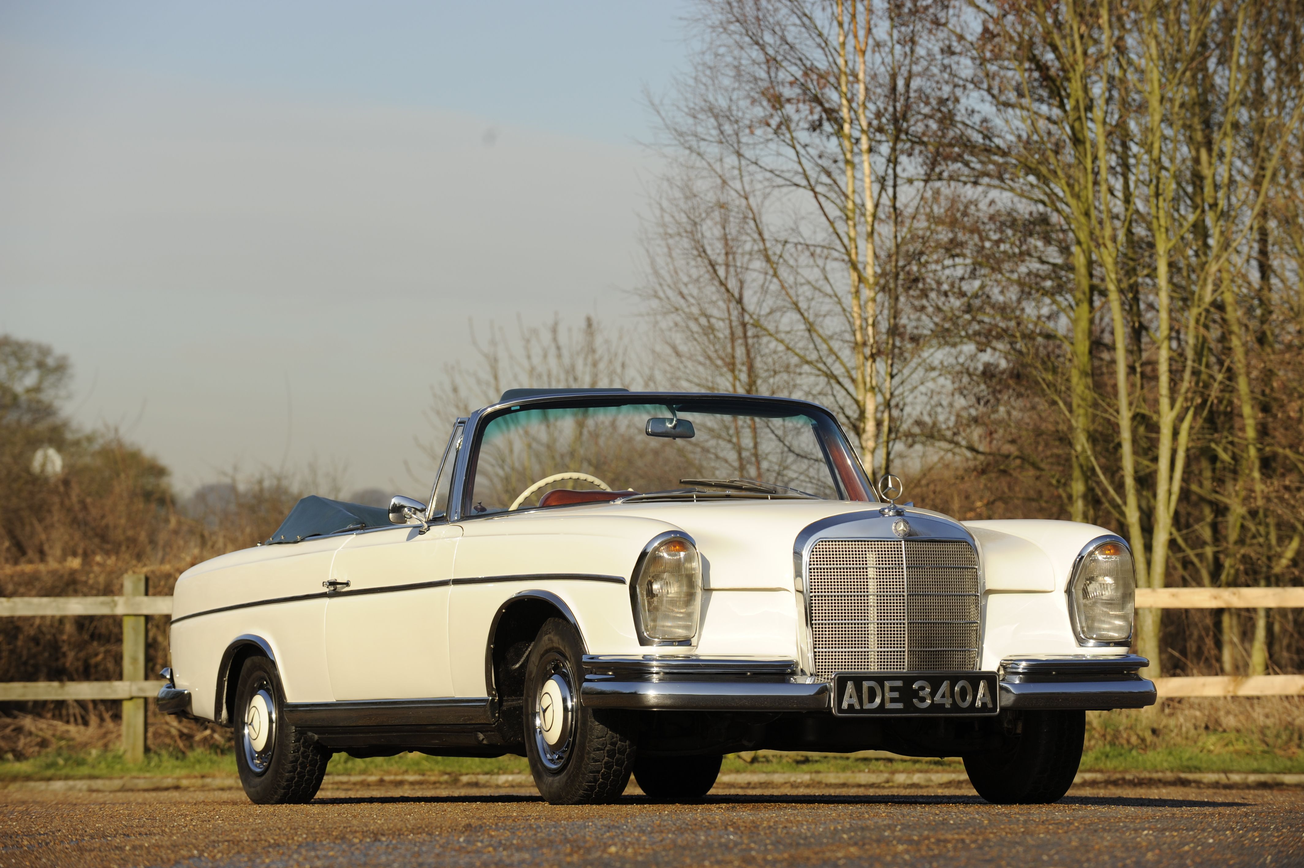 Bonhams Cars : 1963 Mercedes-Benz 300SE Cabriolet Chassis no. 112-023-22-004153 Engine no. 189 ...