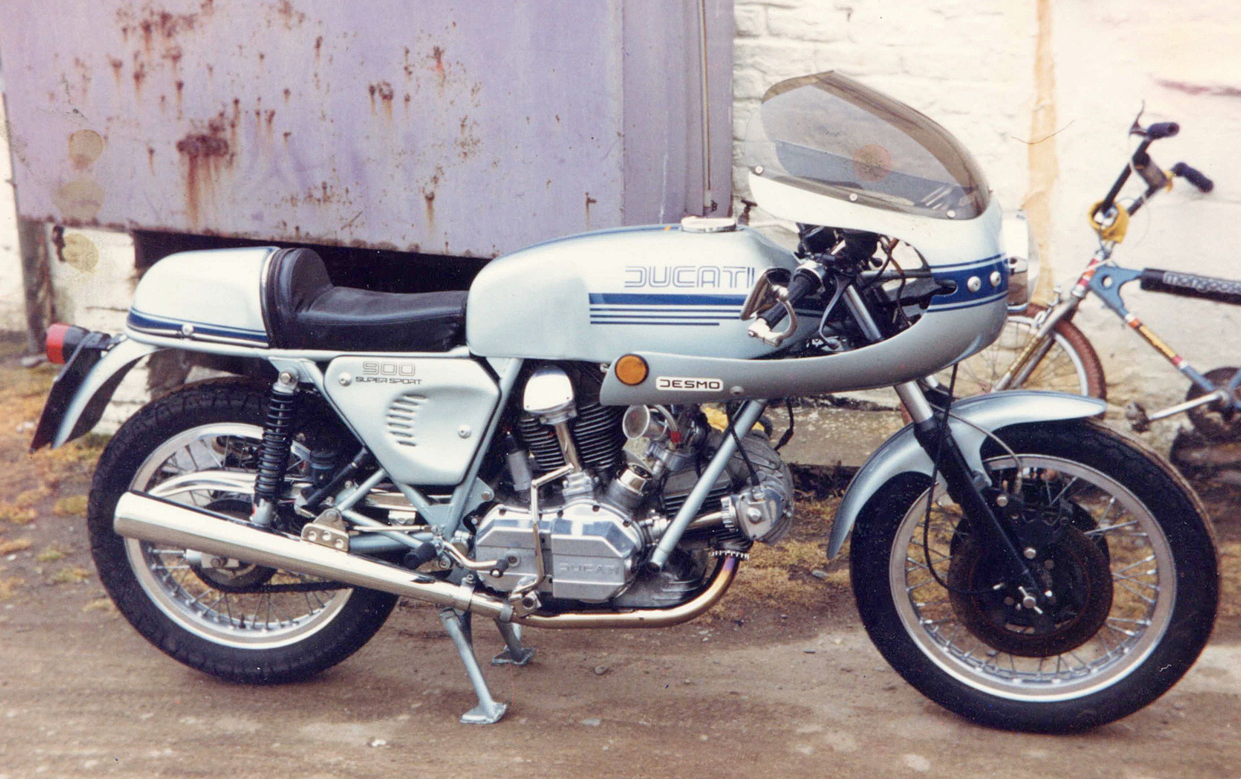 Bonhams Cars : 1976 Ducati 900SS Frame no. 86345 Engine no. 86594