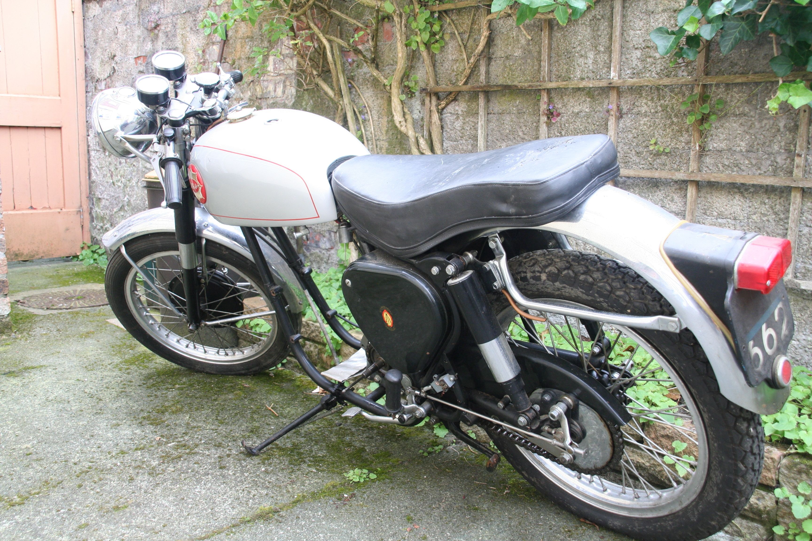 Bonhams Cars : 1957 BSA 348cc DB32 Gold Star Frame no. CB 325339 Engine ...