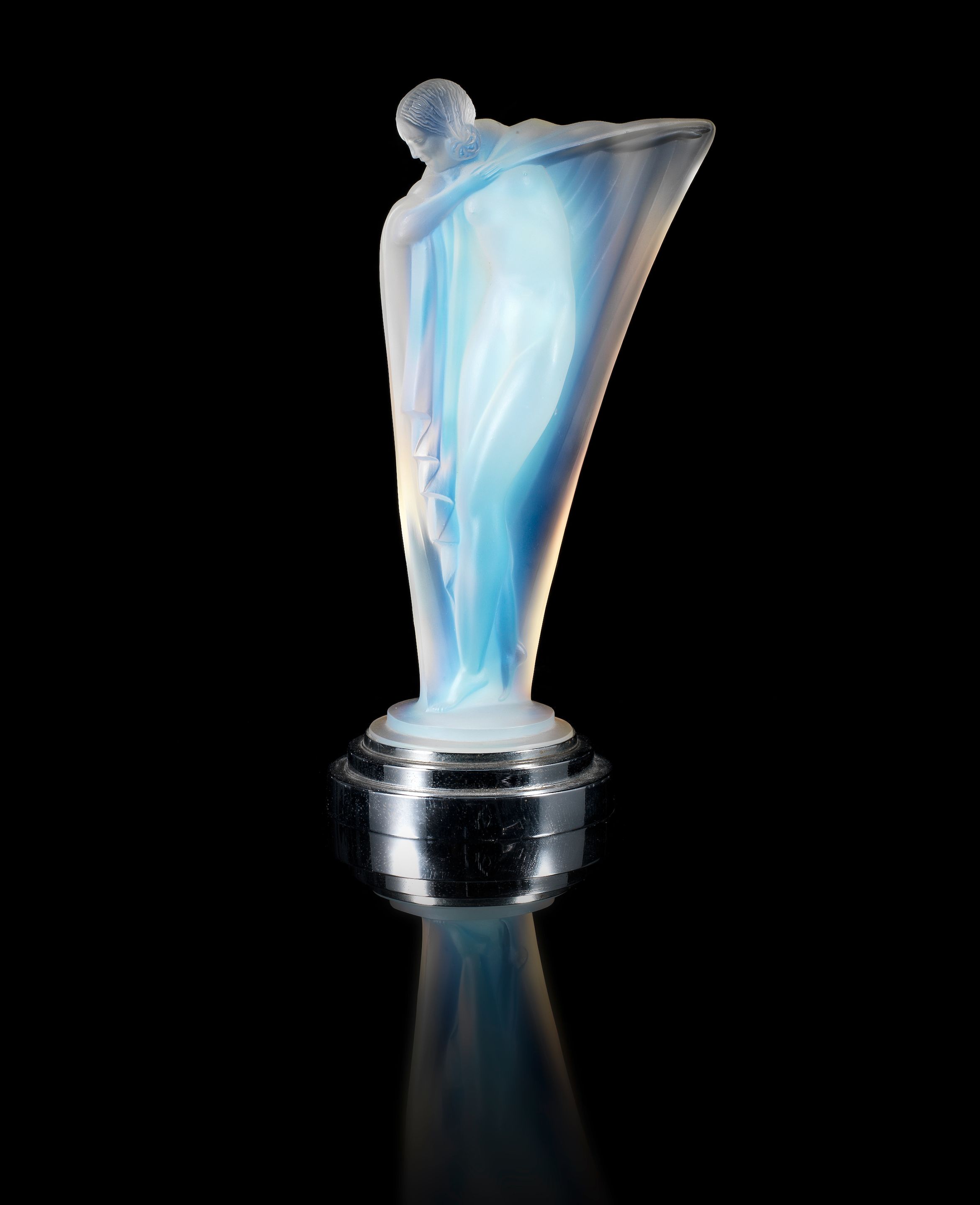 Bonhams : Etling An Opalescent Glass Figure of a Female Nude, circa 1930