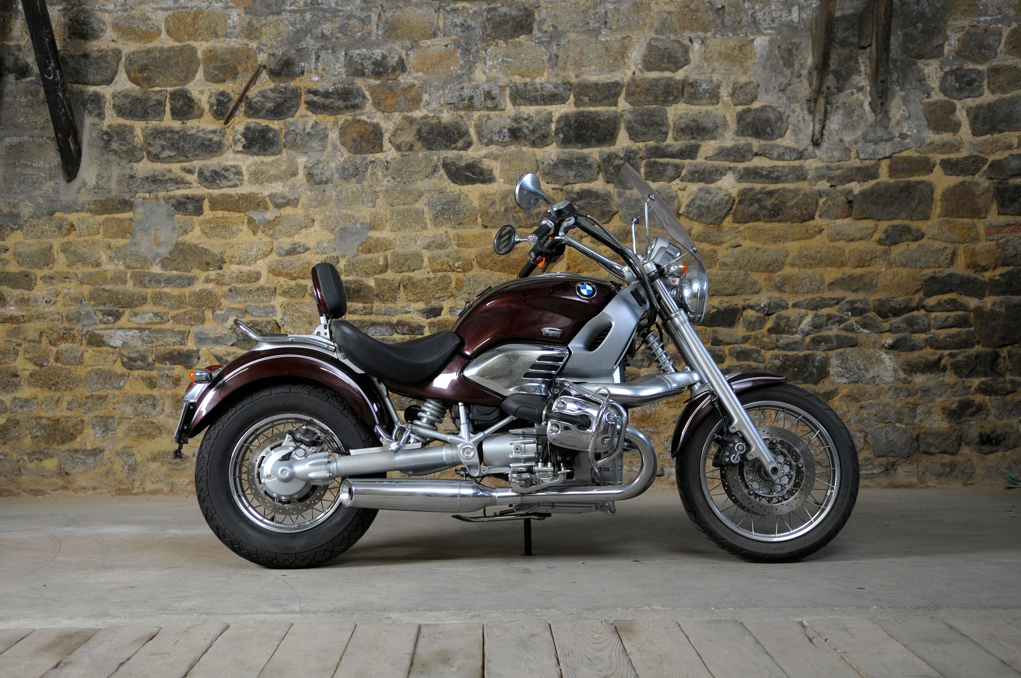 Bonhams Cars : 1,291 kilometres from new,1998 BMW R1200C Frame no ...