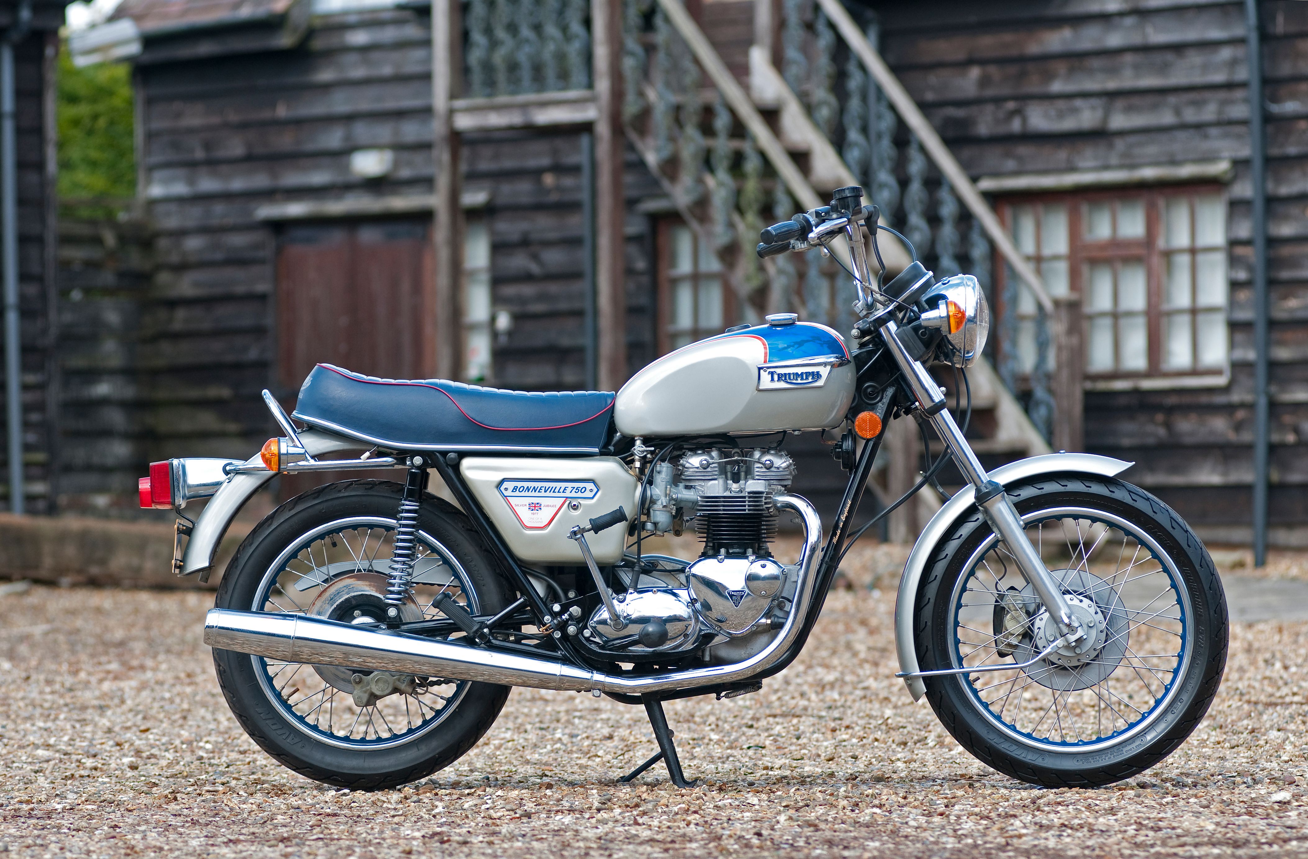 Bonhams Cars : 1977 Triumph 744cc T140 'Silver Jubilee' Bonneville ...