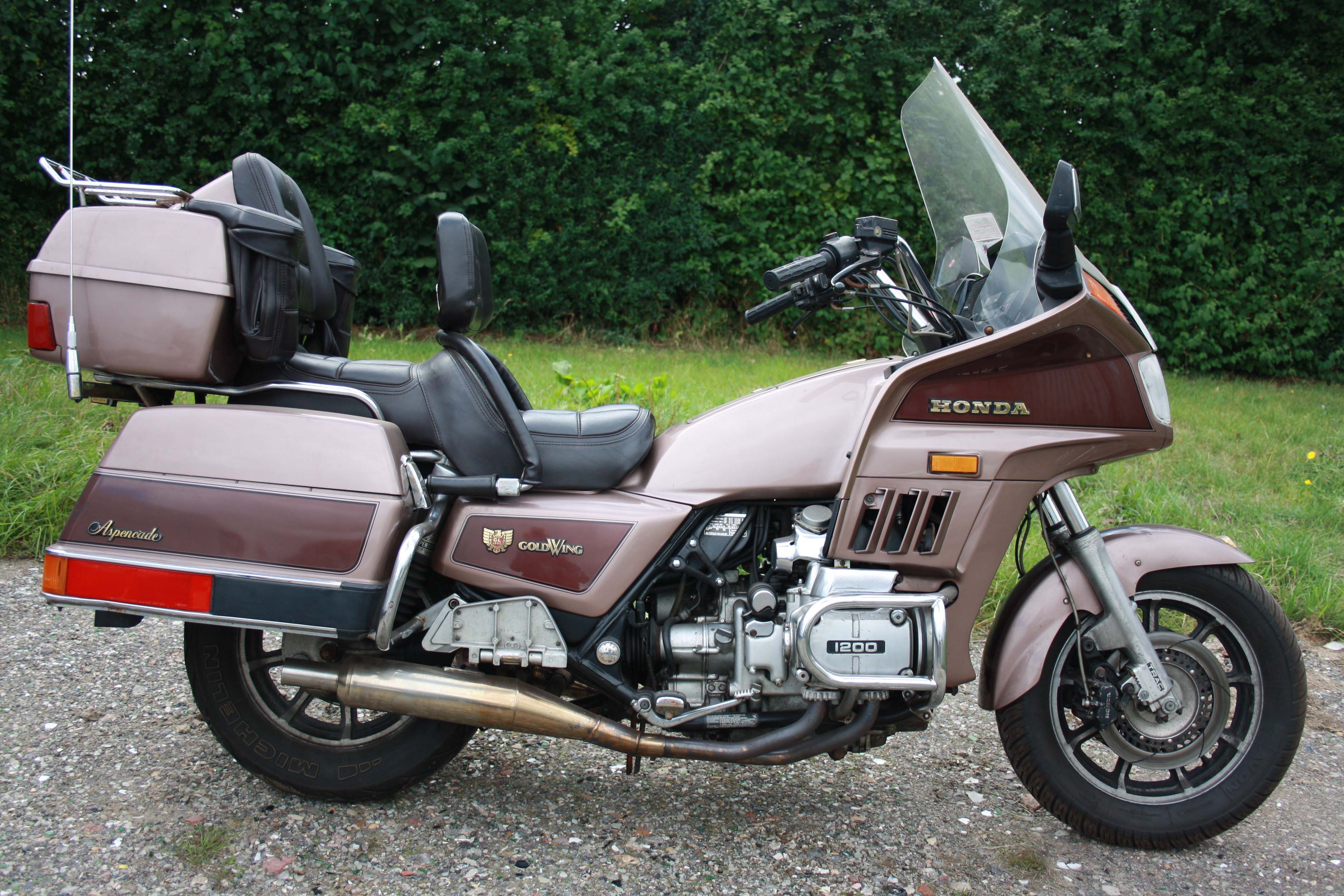 1986 Honda Goldwing Aspencade Parts No Reserve: 1986 Honda GL1200A