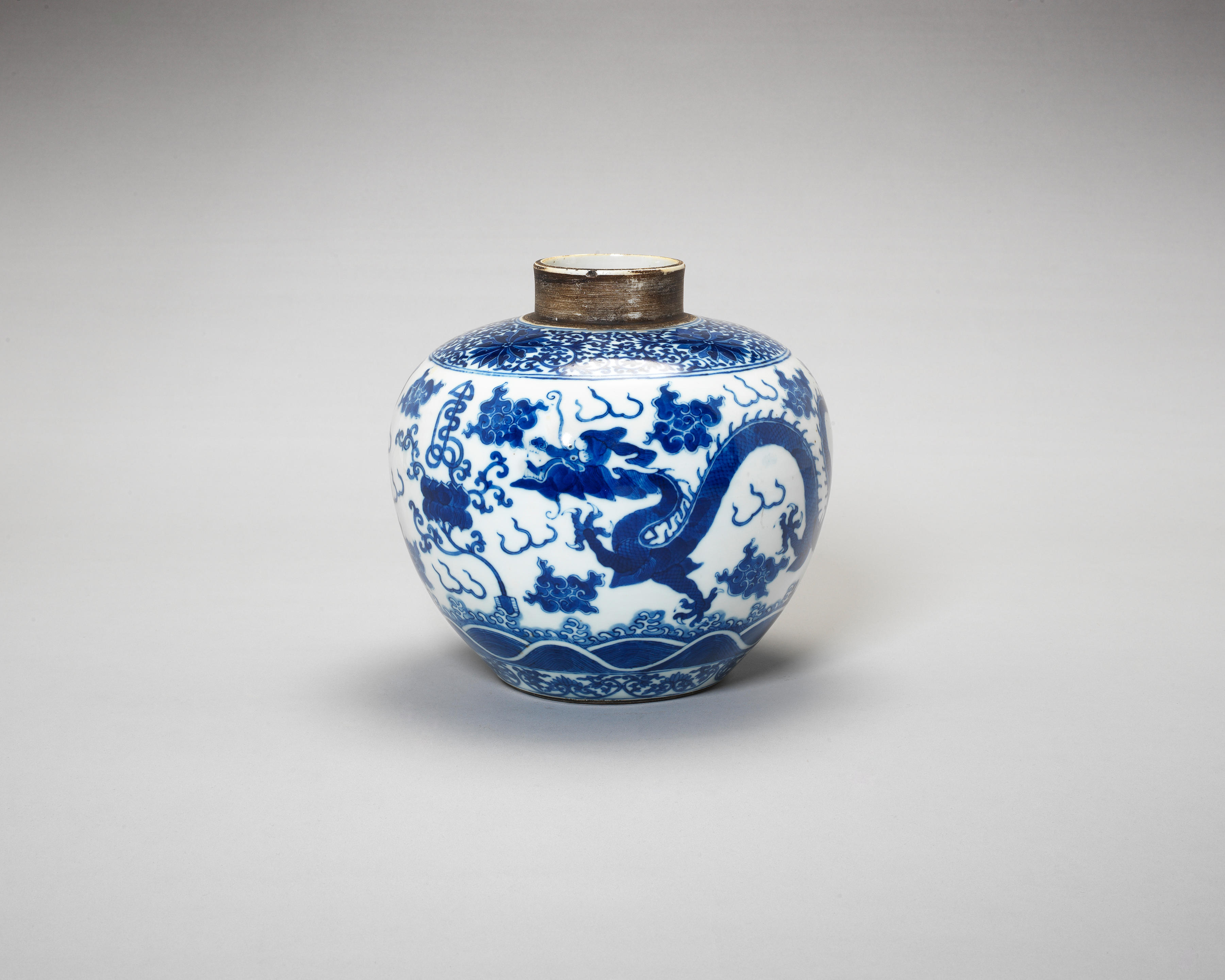 Bonhams A Blue And White Dragon Jar Yongzheng Four Character Mark