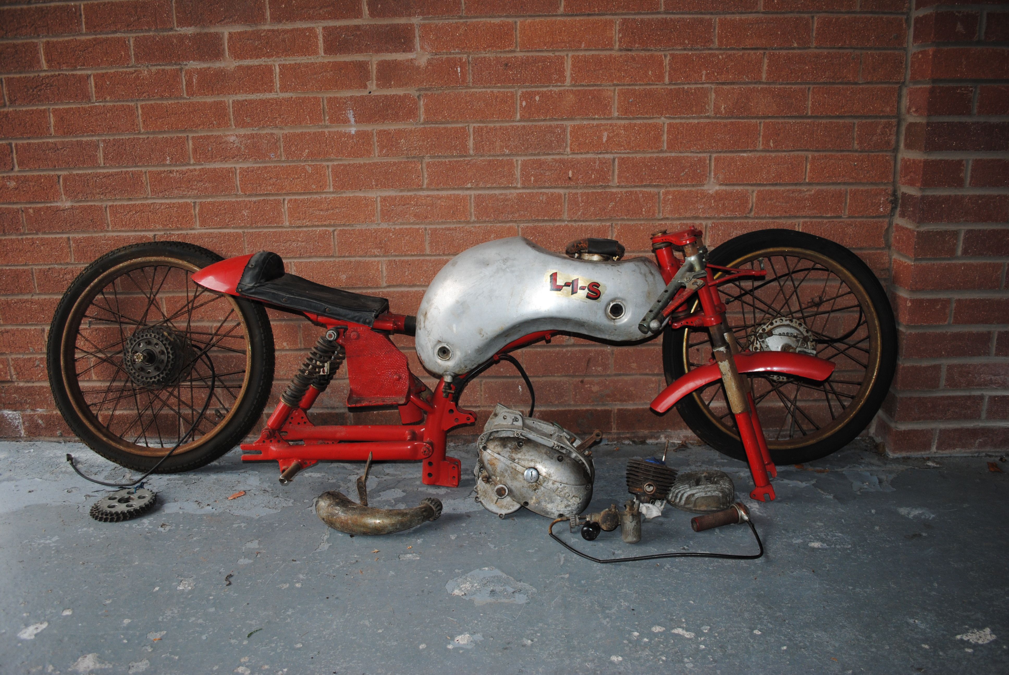 Bonhams Cars : c.1961 Itom 50cc Racing Motorcycle Project Engine no ...