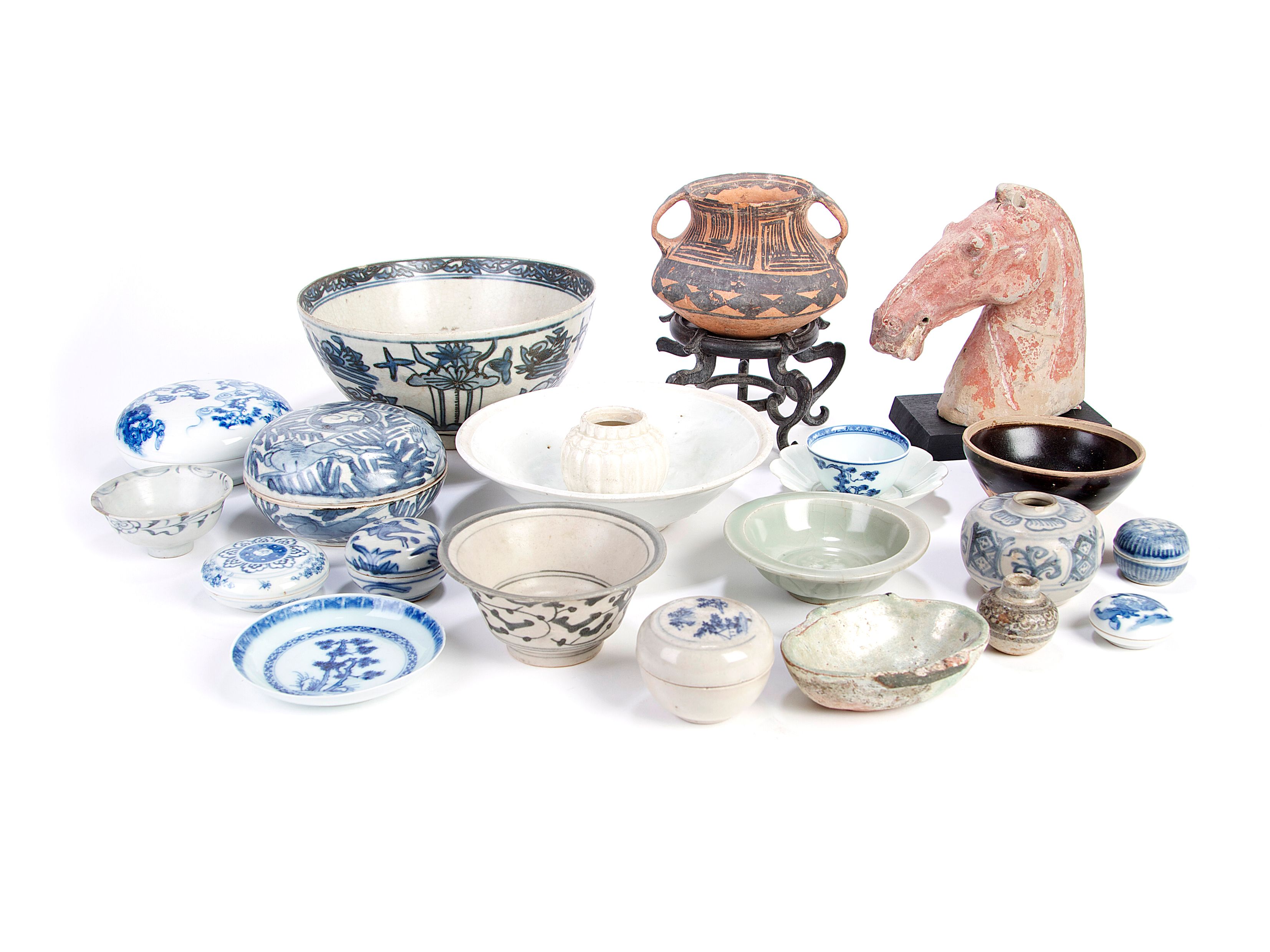 Bonhams : A group of Asian ceramics