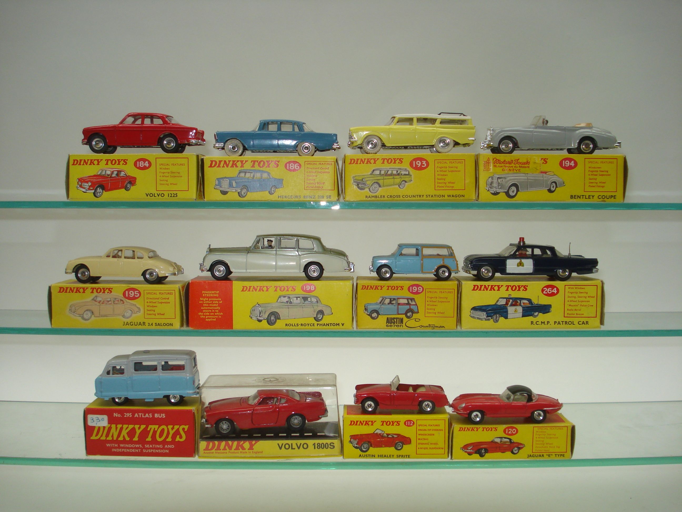 Bonhams : Dinky cars 11