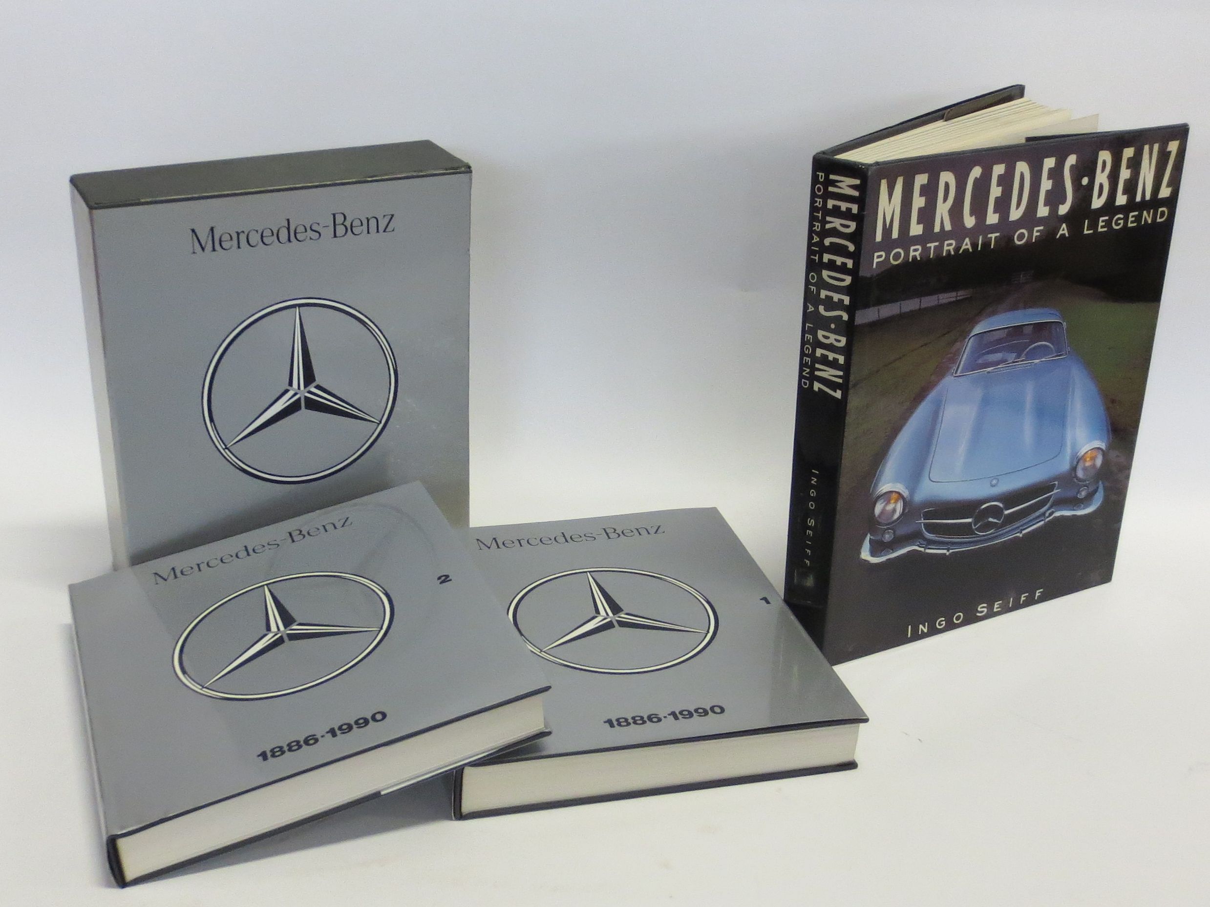 Bonhams Cars : Lewandowski Mercedes-Benz Catalogue Raisonne 1886-1990 ...