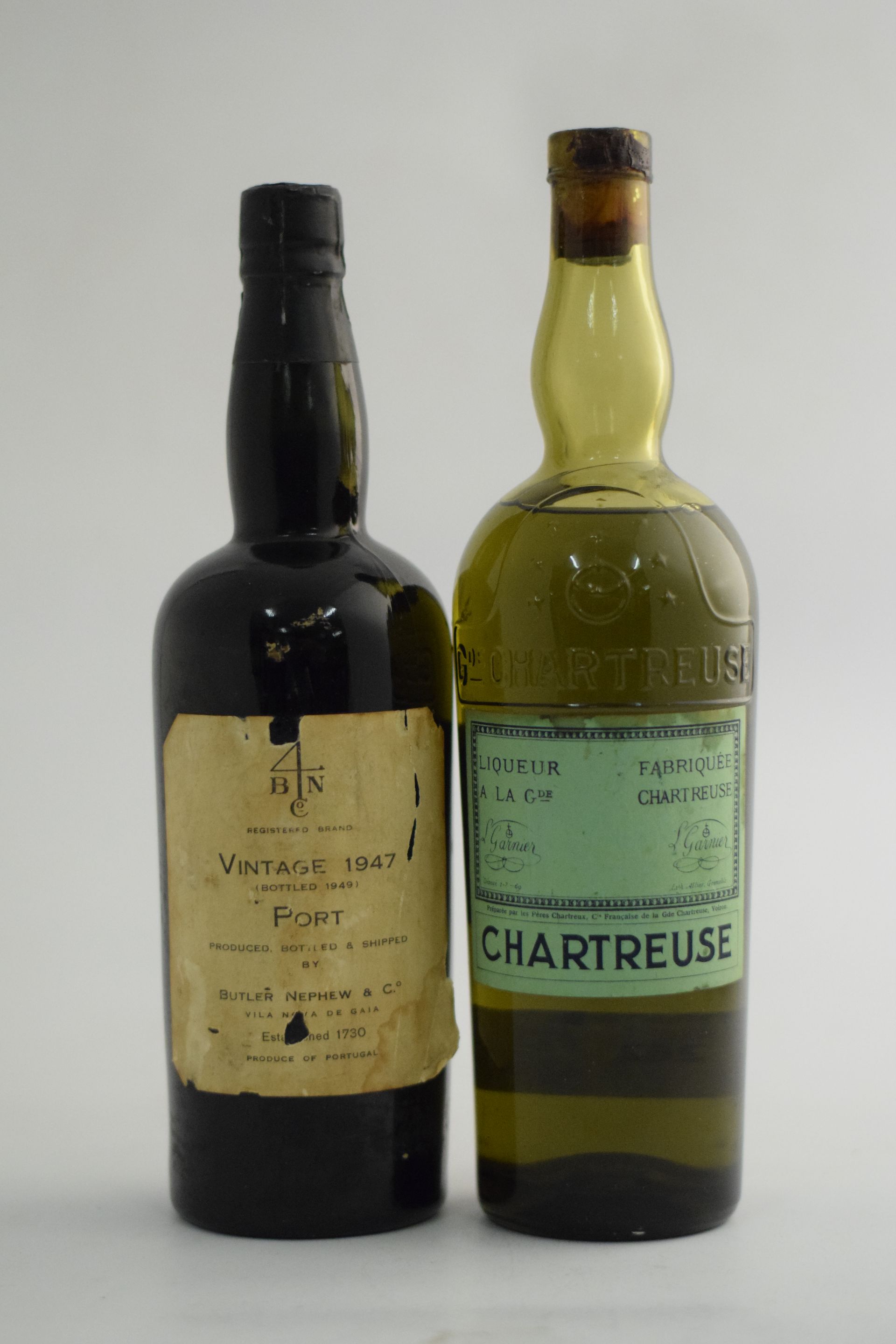 Bonhams : Green Grande Chartreuse (1) Butler & Nephew 1947, UK (1)
