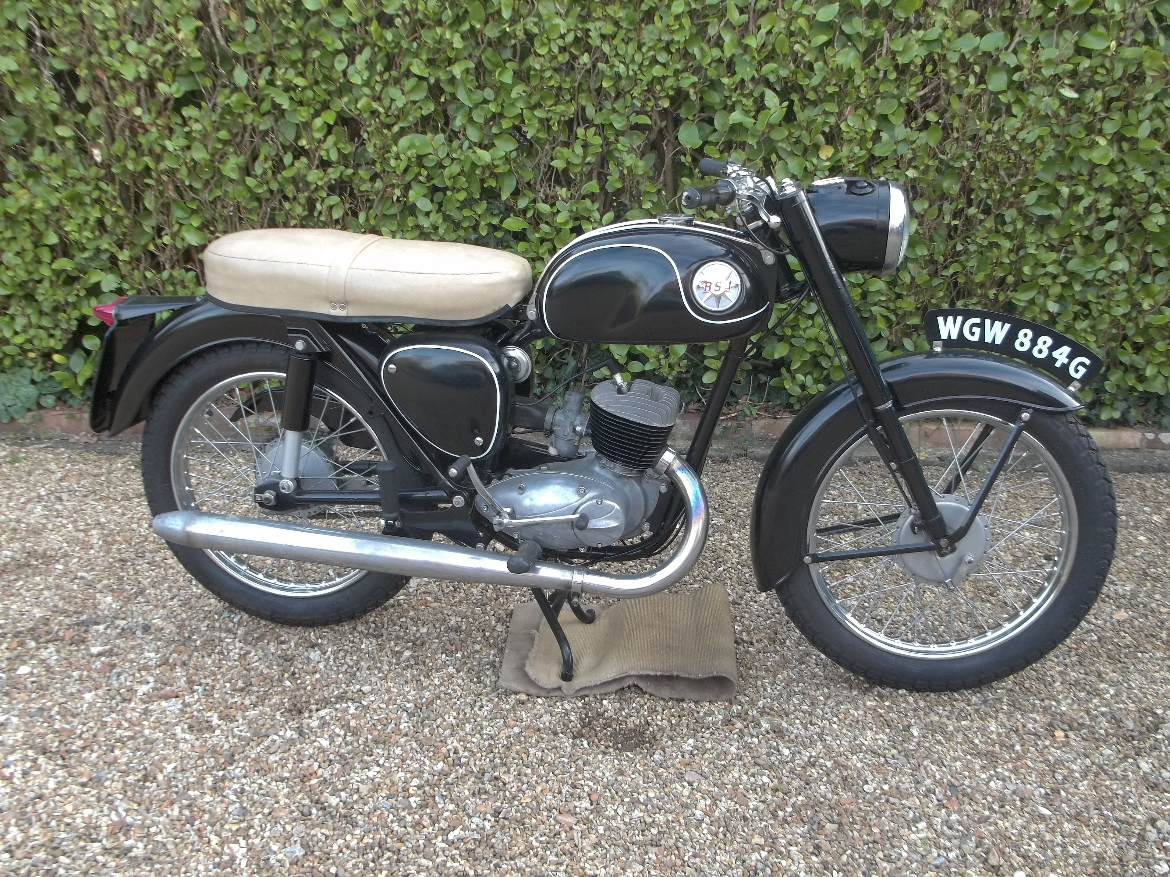 Bonhams Cars : 1968 BSA 172cc D14 Bantam Frame no. D14B 7225 Engine no ...