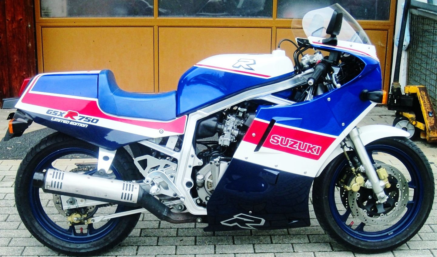 Bonhams Cars : 1986 Suzuki GSX-R750 Limited Edition Frame no ...