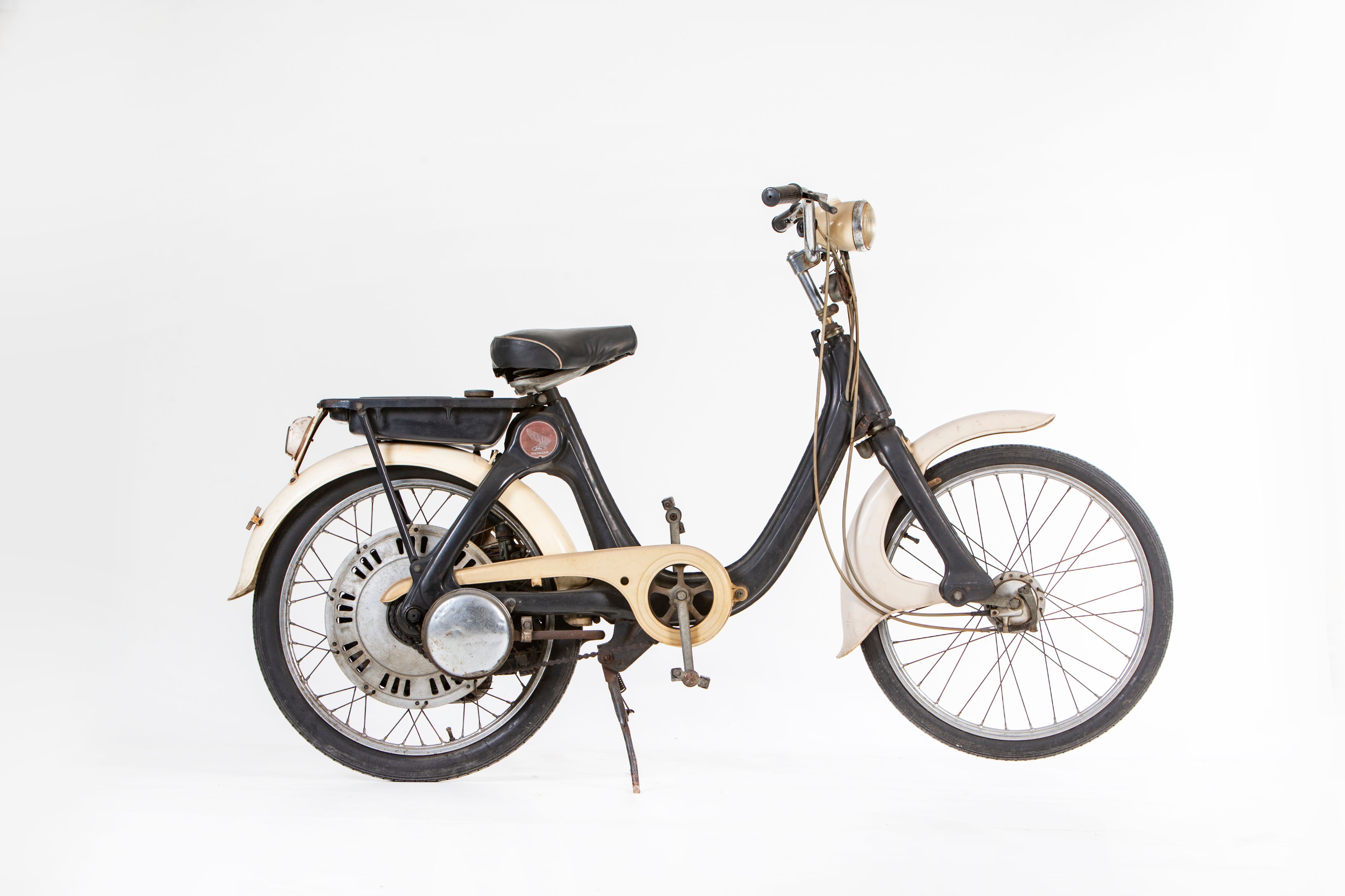Bonhams Cars : c.1966 Honda P50 Moped Frame no. P50-A38781 Engine no ...
