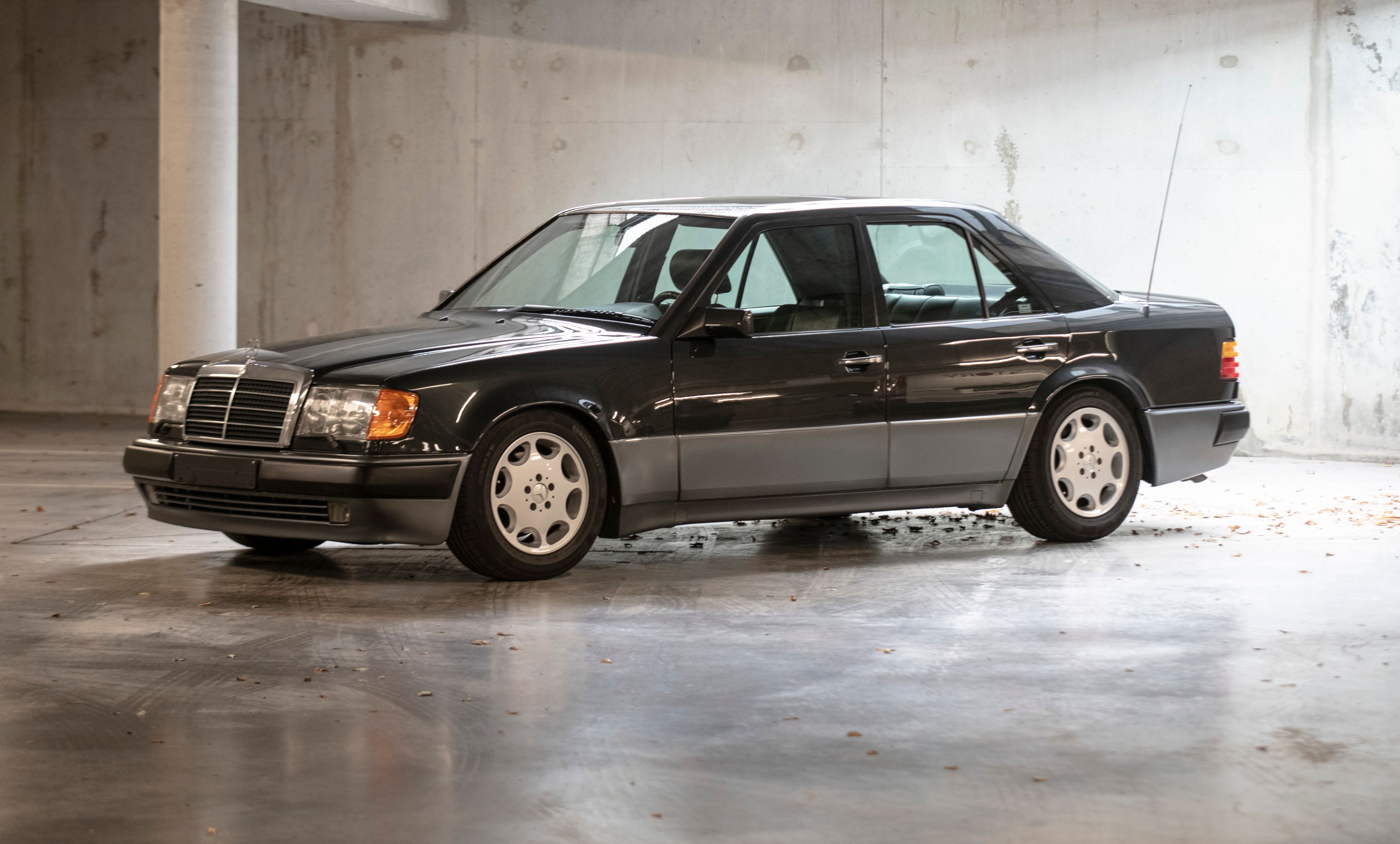 Black Mercedes Benz W124 W124 Projects :: Photos, Videos, Logos,