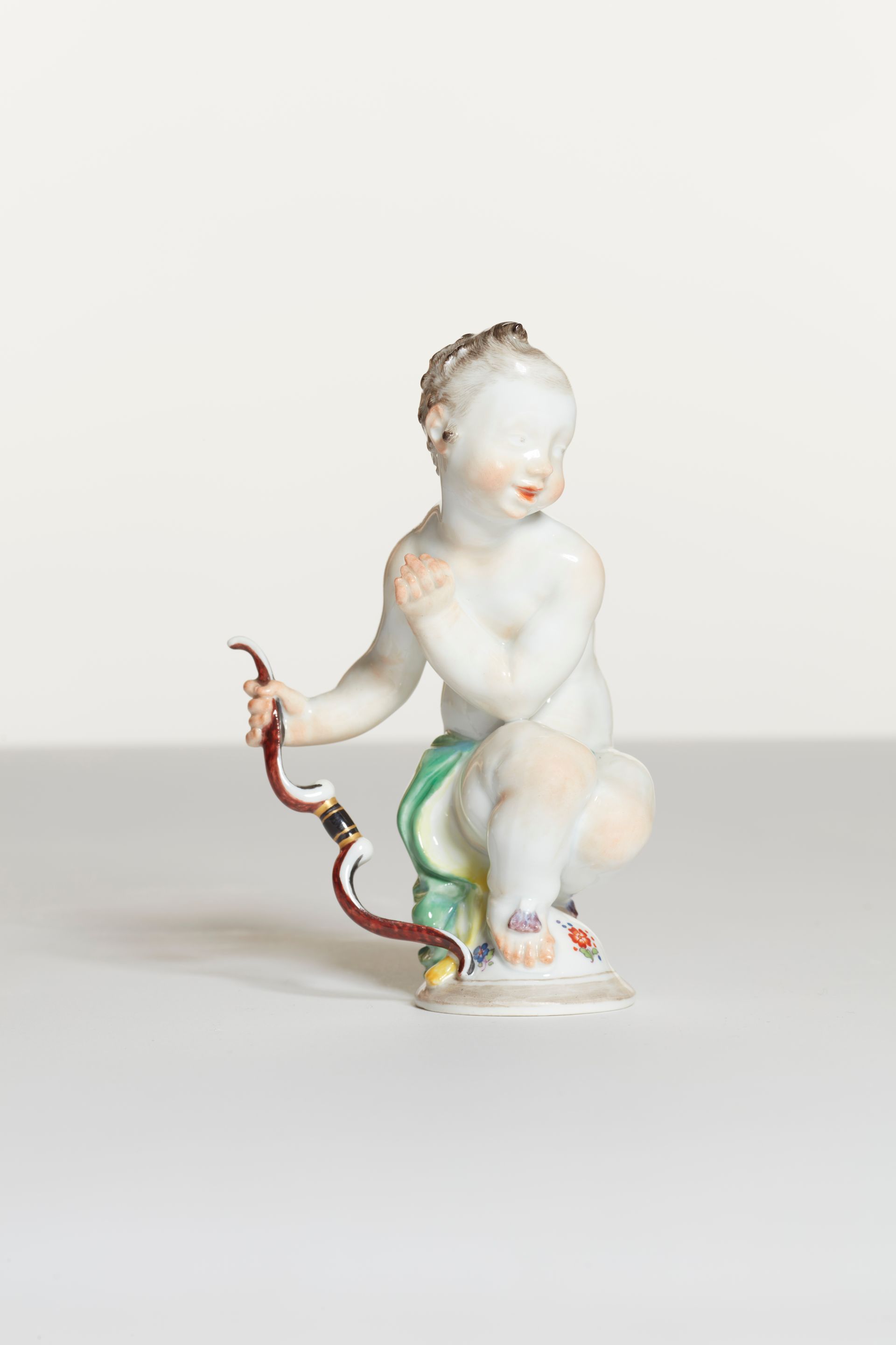 Bonhams : Putto en porcelaine, Meissen, circa 1924 A Meissen figure of ...