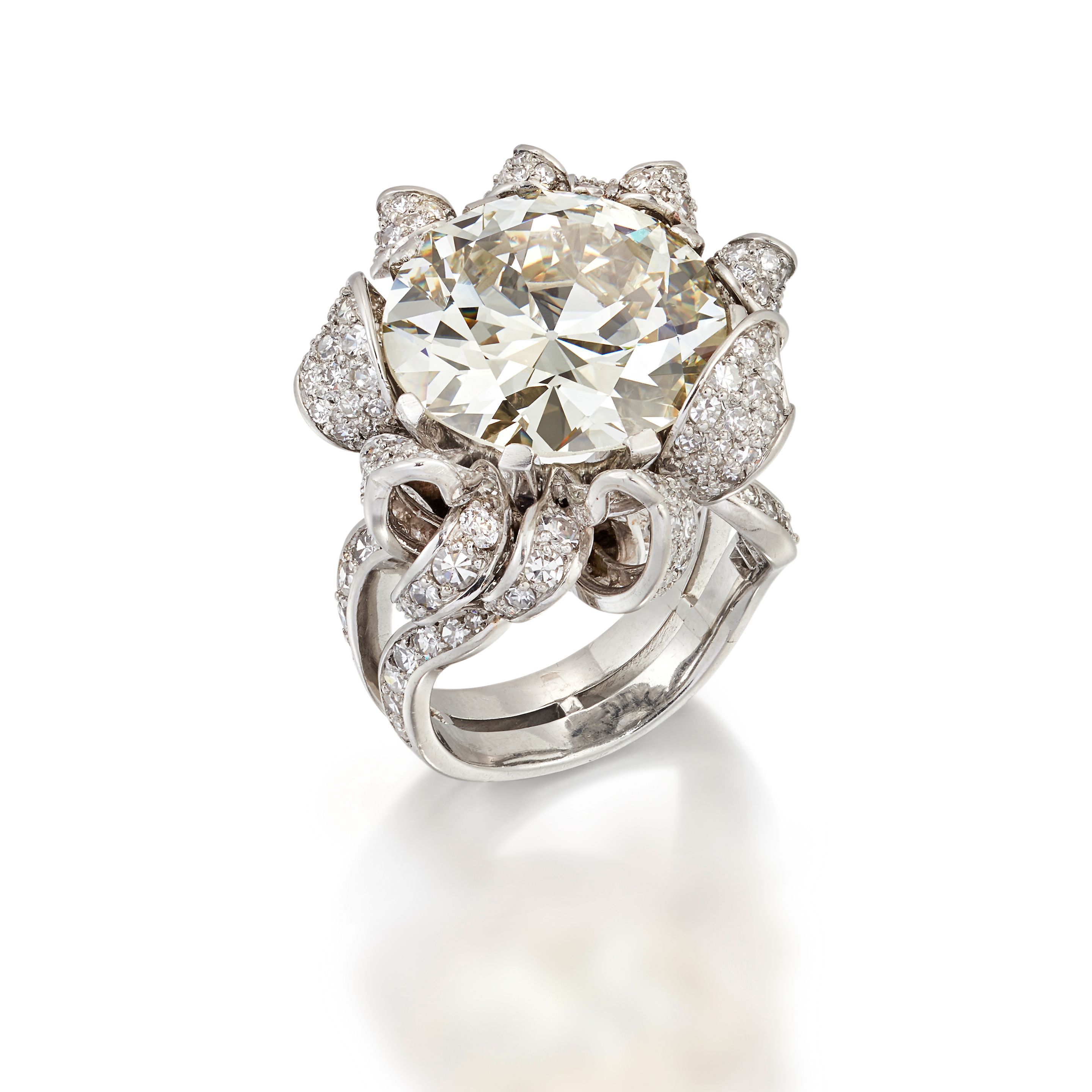 Bonhams : J.ROCA DIAMOND DRESS RING