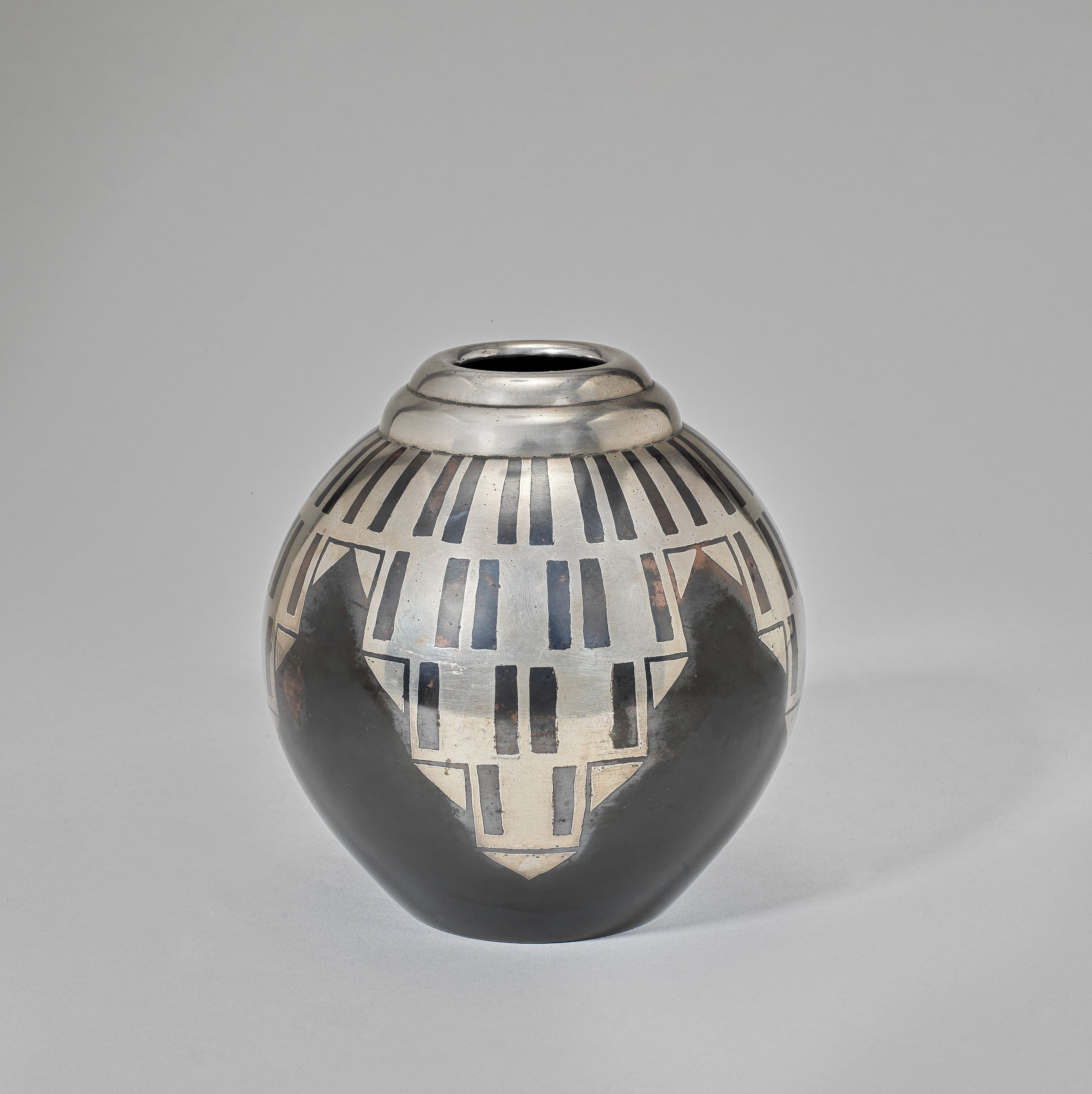 Bonhams : Luc Lanel for Christofle Dinanderie vase, circa 1929