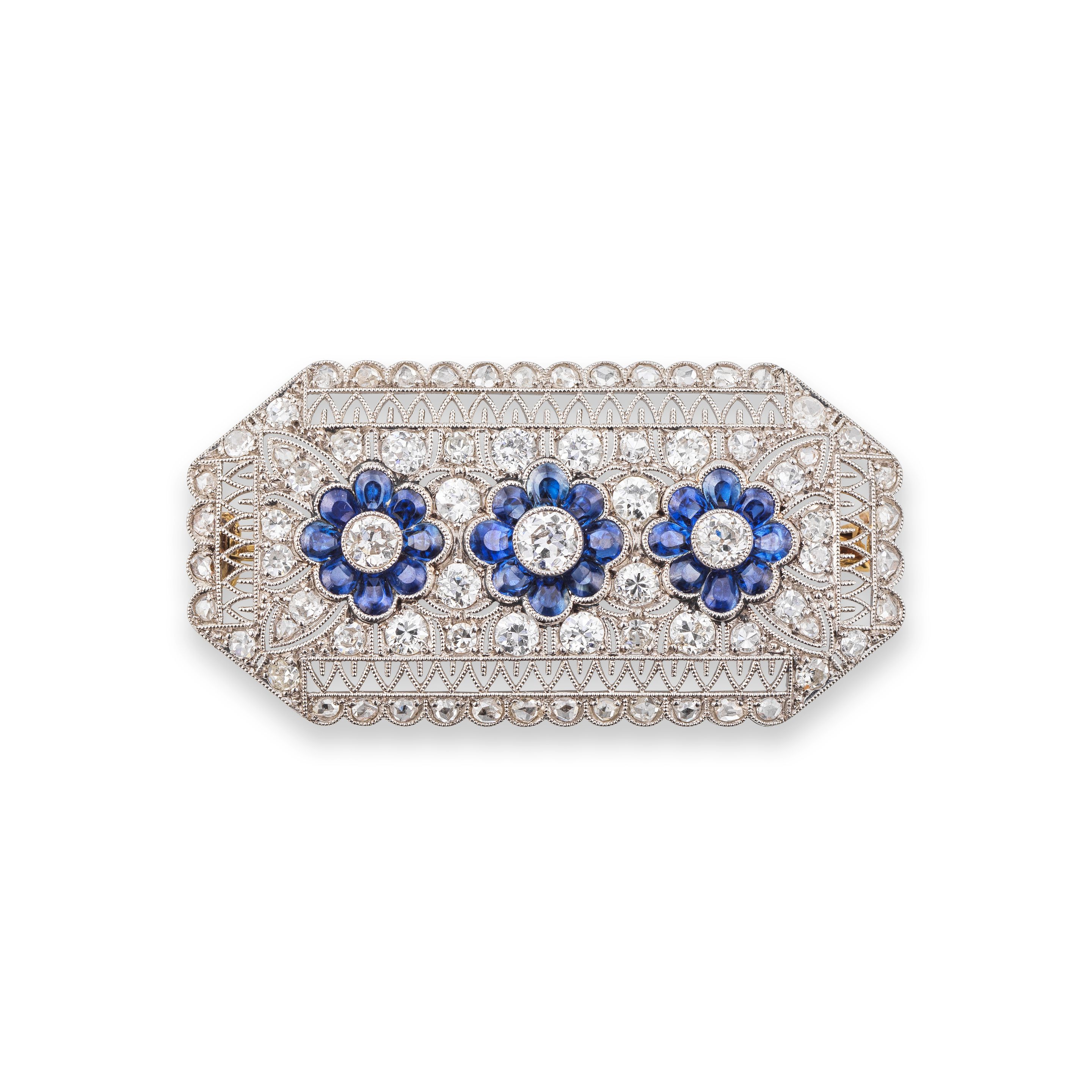 Bonhams Cornette de Saint Cyr : BROCHE SAPHIRS ET DIAMANTS, CIRCA 1930