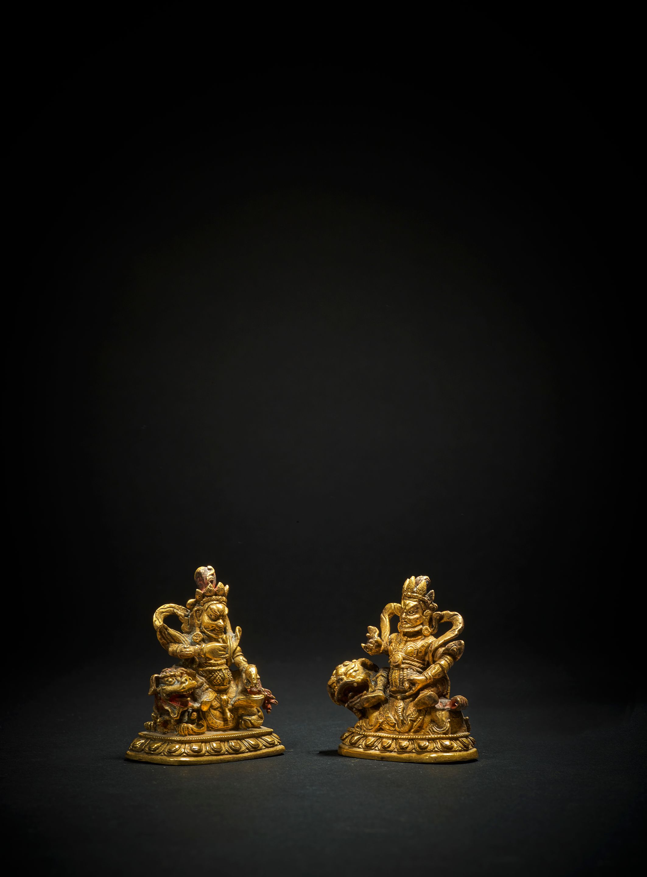 Bonhams Cornette de Saint Cyr : DEUX PETITES STATUETTES DE VAISHRAVANA ...
