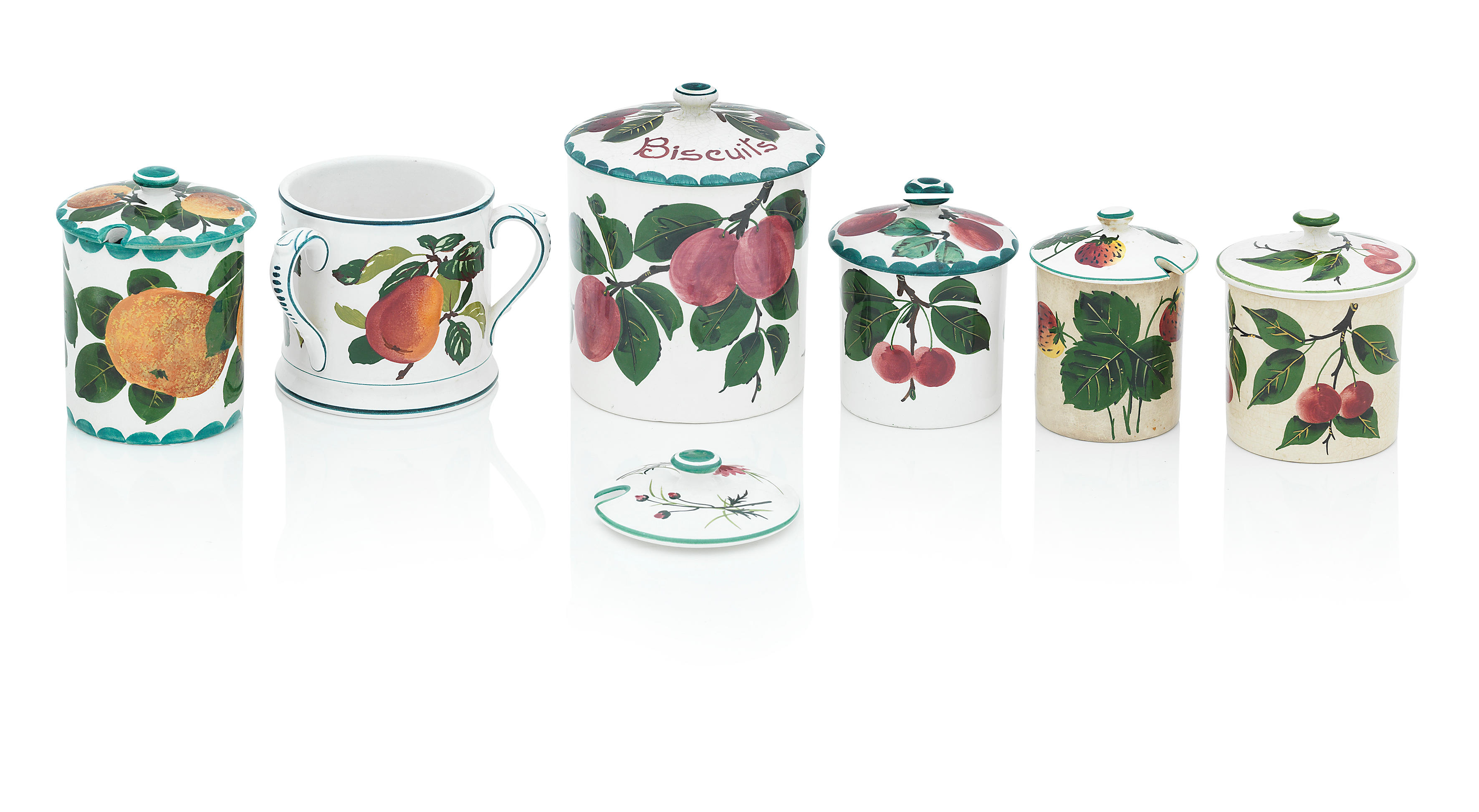 Bonhams A Wemyss Preserve Jar And Cover And A Collection Of Plichta