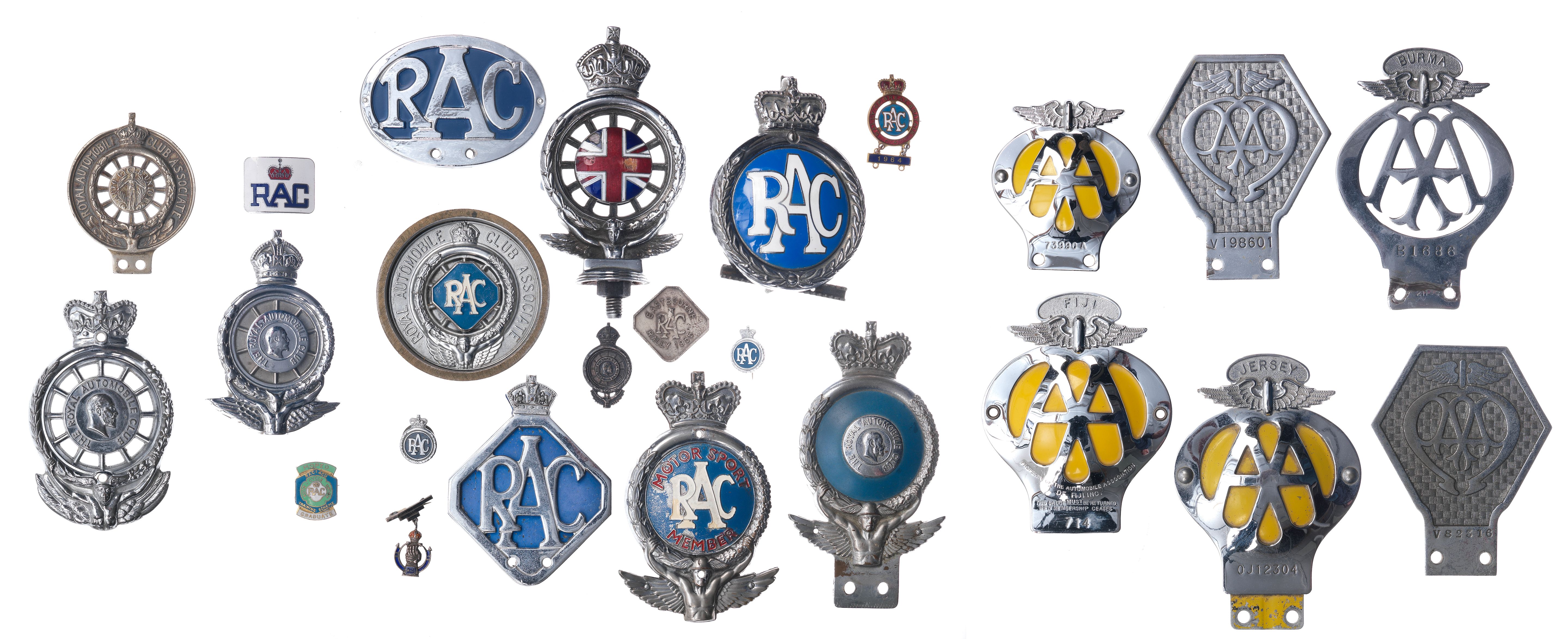 Bonhams Cars : Assorted RAC and AA badges and lapels, ((24))