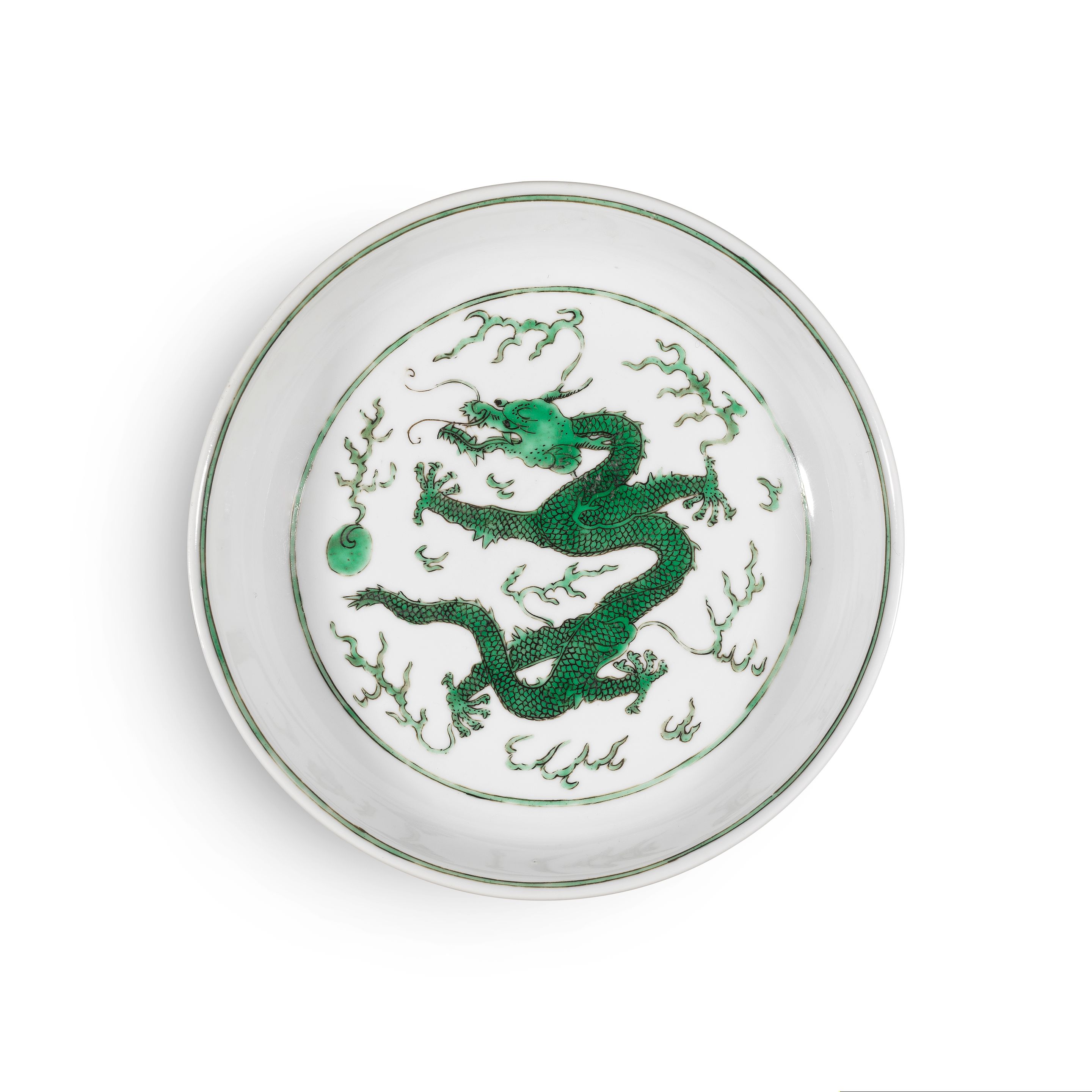 Bonhams Cornette de Saint Cyr : ASSIETTE EN PORCELAINE ÉMAILLÉE VERTE ...