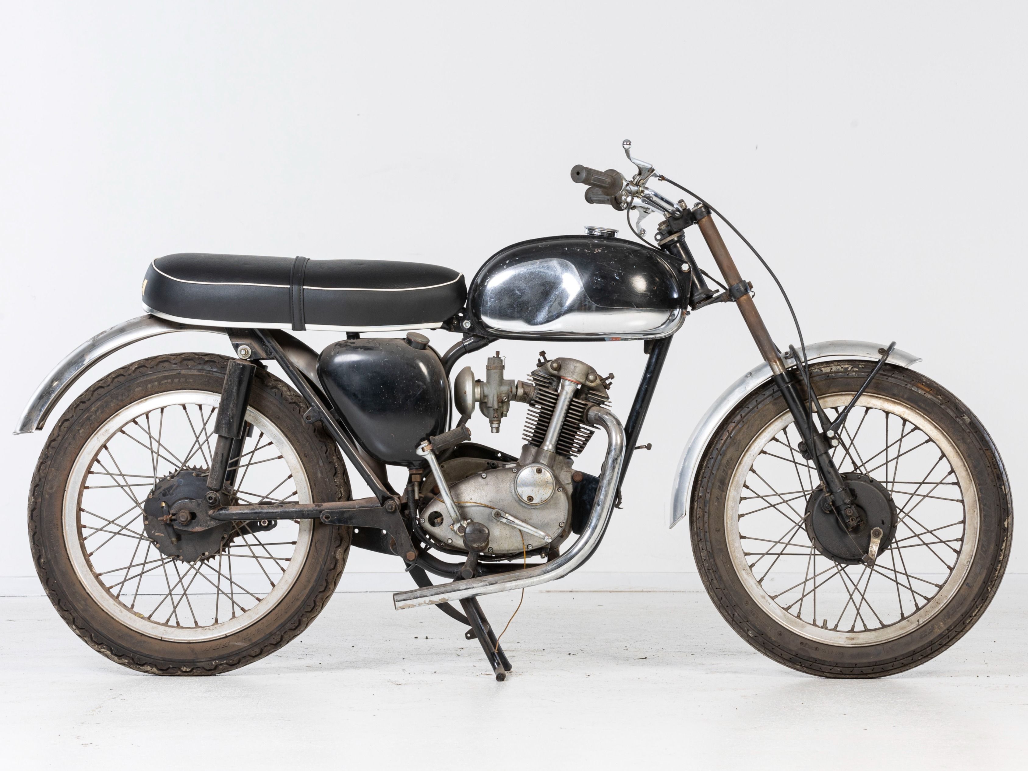 Bonhams Cars : c.1968 Triumph 198cc Super Cub project Frame no. 7546 ...