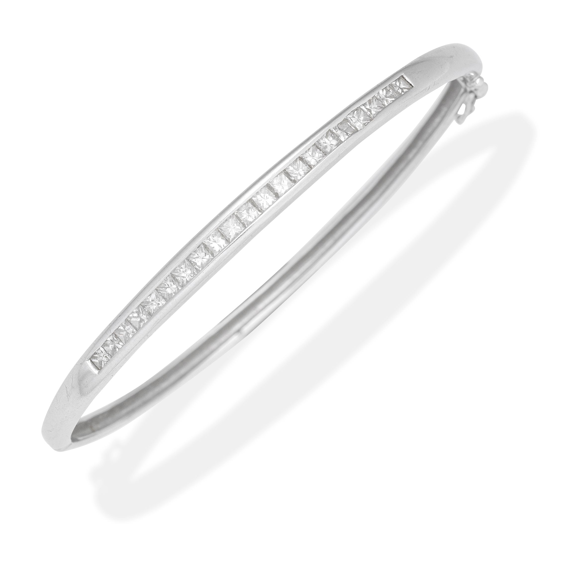 Bonhams : DIAMOND-SET BANGLE