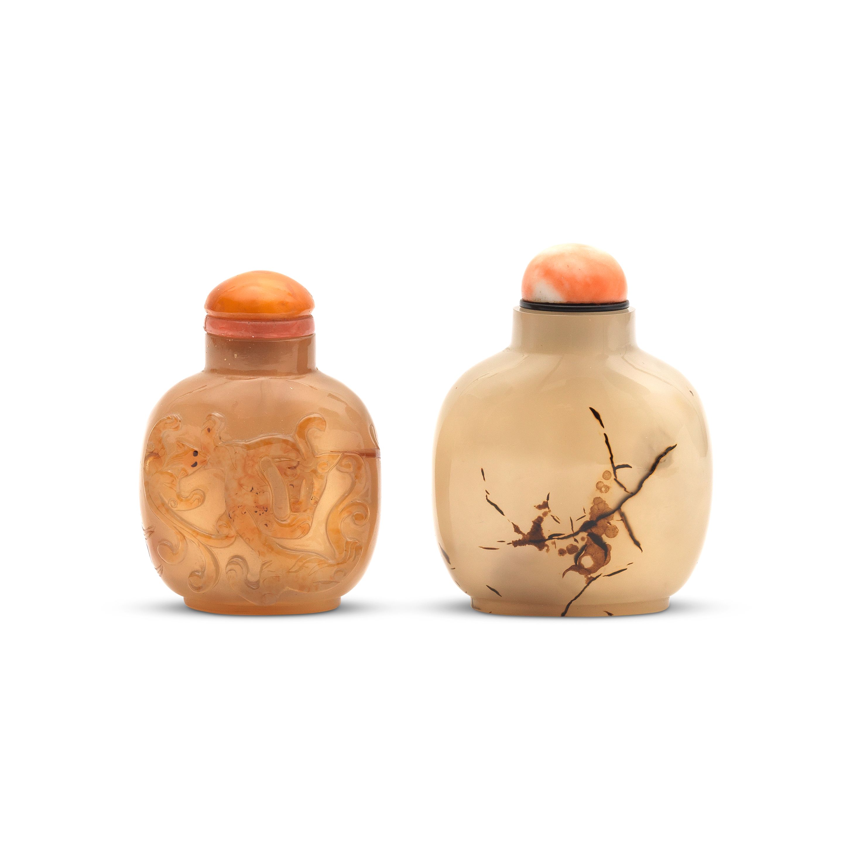 Bonhams : TWO AGATE SNUFF BOTTLES 19th century (4)
