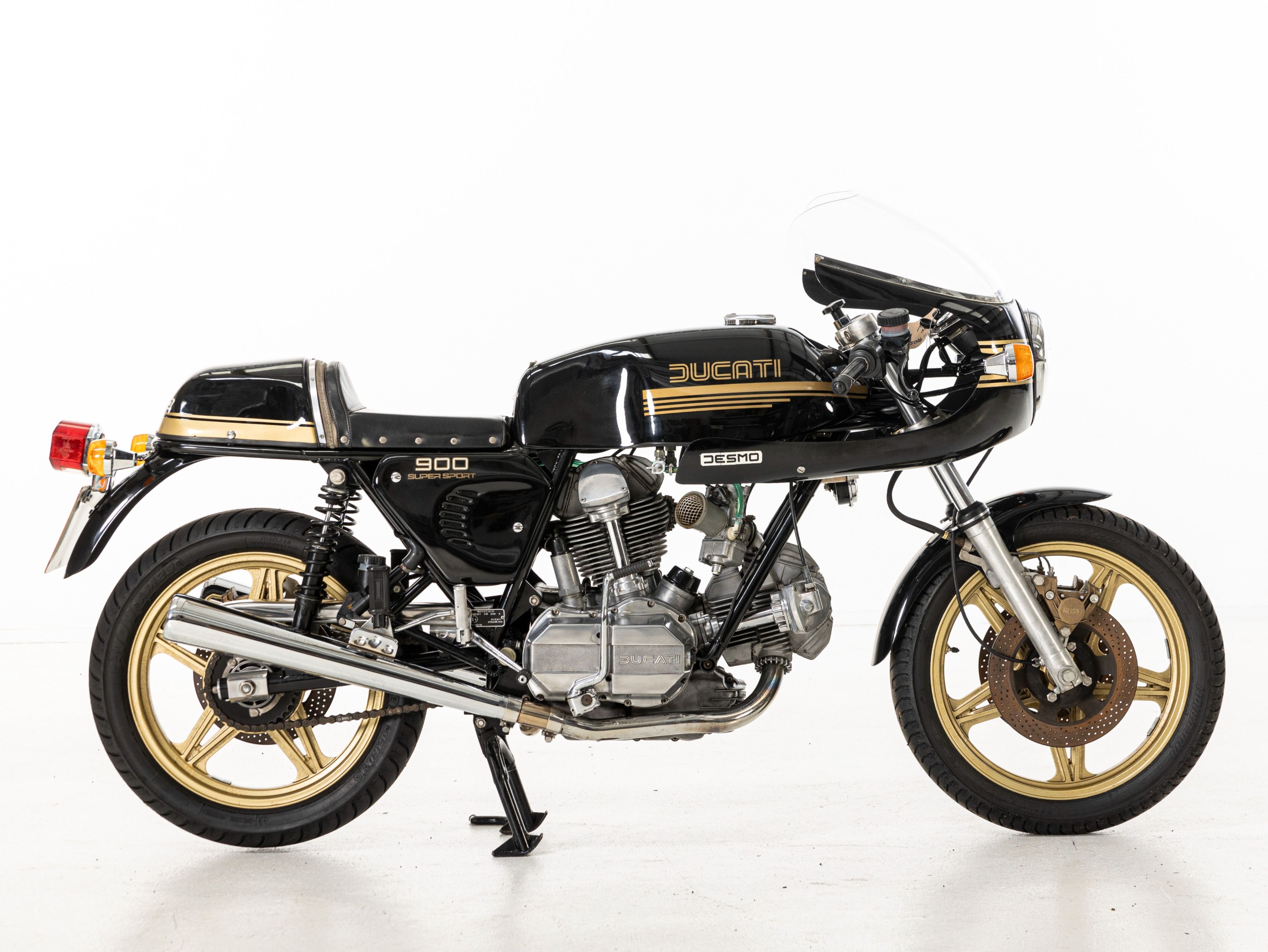 Bonhams Cars : The David Collier Collection, 1980 Ducati 864cc 900SS Frame no. DM860SS *088607 ...