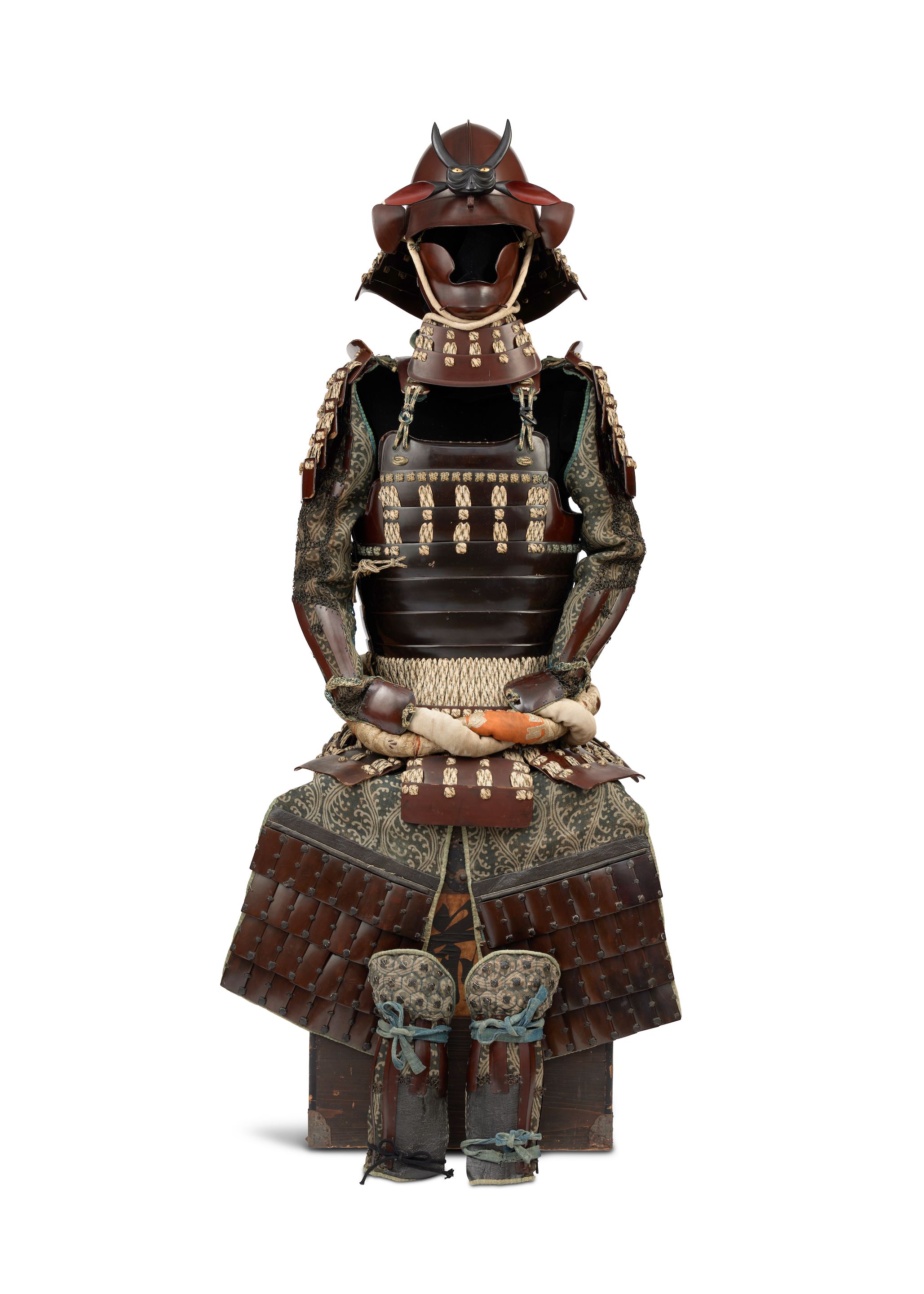 Bonhams : AN OKEGAWA YOKOHAGI DO TOSEI GUSOKU ARMOUR Edo period (1615 ...